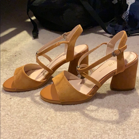 Dusto Fashion | Shoes | Strappy Highheeled Shoes | Poshmark